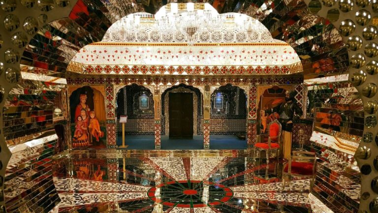 The Heritage Craft Of Thikri Art Will Leave You Bemused With Its Rich ...