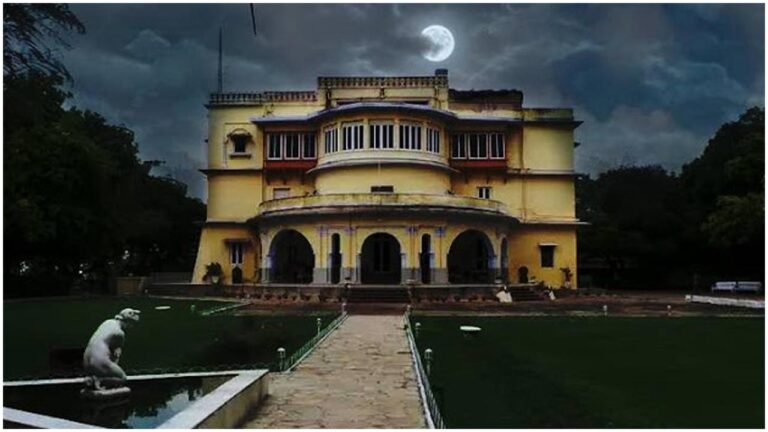 Brij Raj Bhavan Palace: History, Haunted Story, Images, Location, Facts ...
