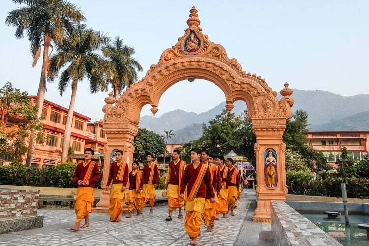 Top 3 Yoga Travel Destinations Of The World - EBNW Story