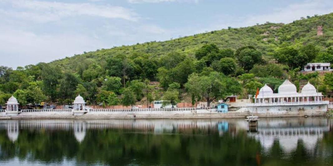 Rajasthan's Architectural Gem: Doodh Talai Musical Garden - EBNW Story