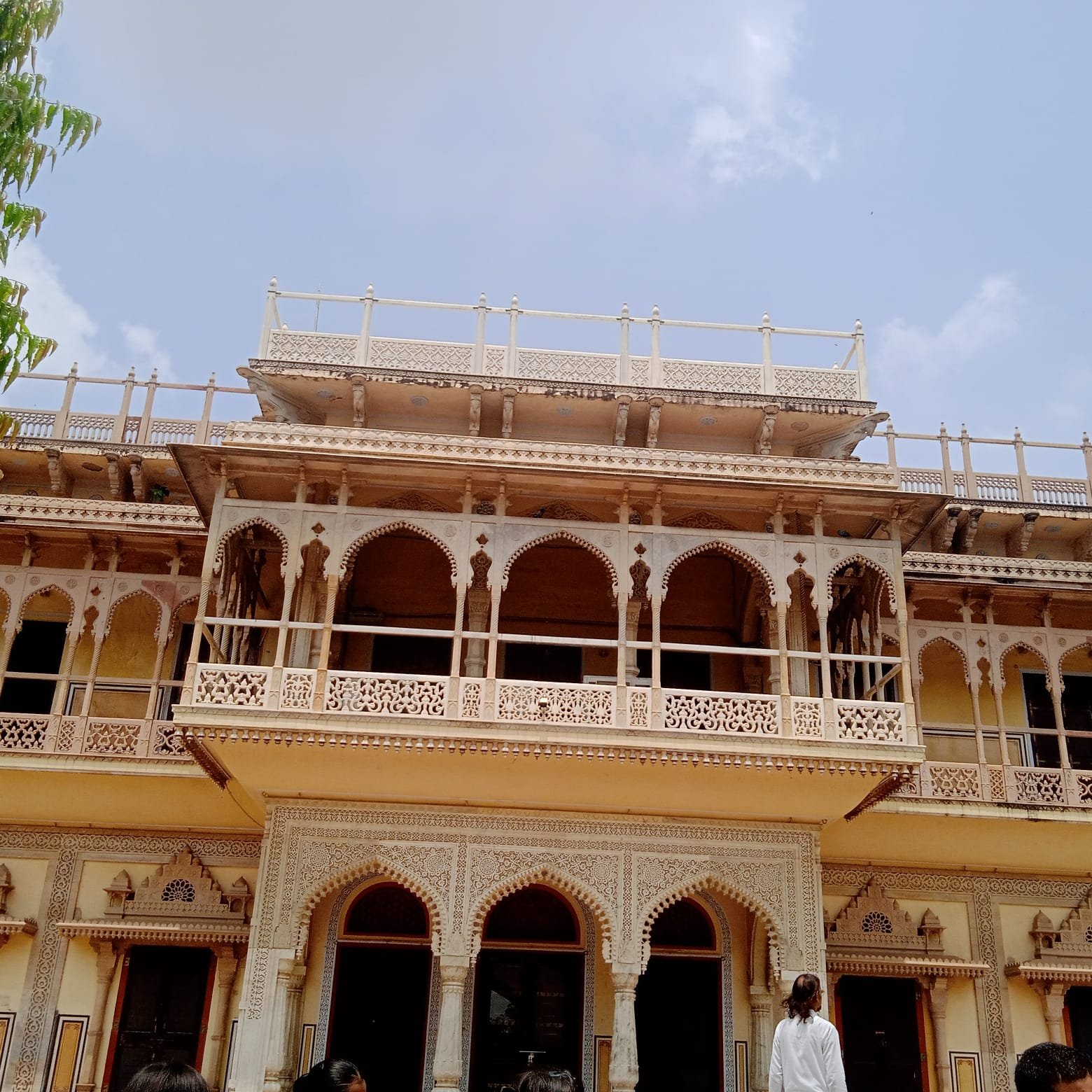 City Palace Jaipur- A Blend Of Rajputi And Mughal Architecture - EBNW Story