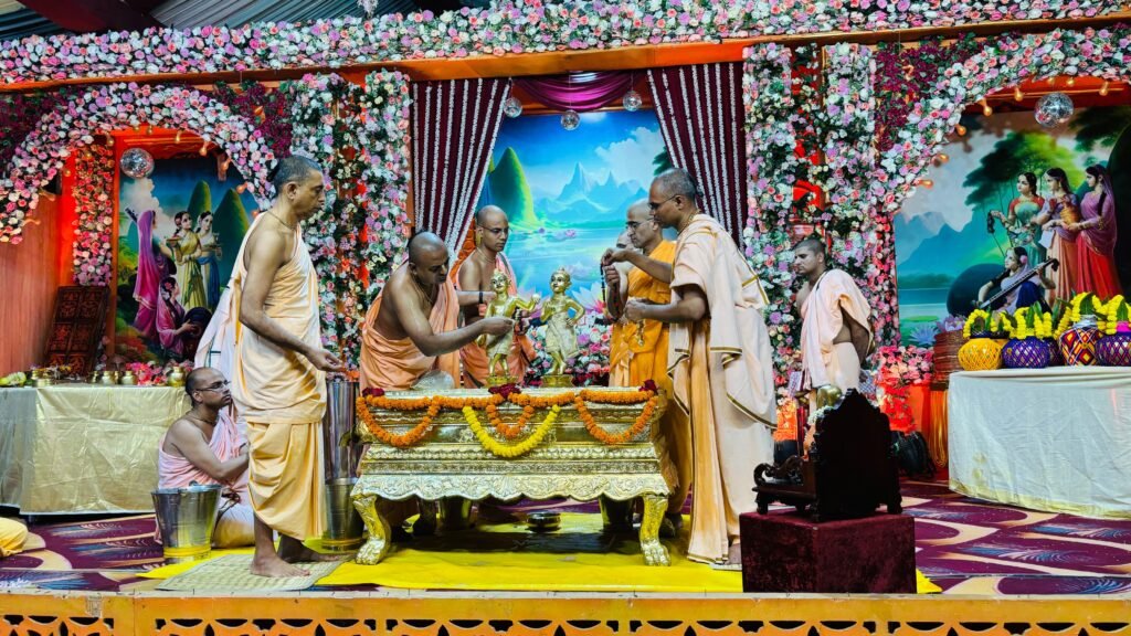 Shri Krishna Balaram Temple Celebrates Prakatya Utsav Of Lord Balaram ...