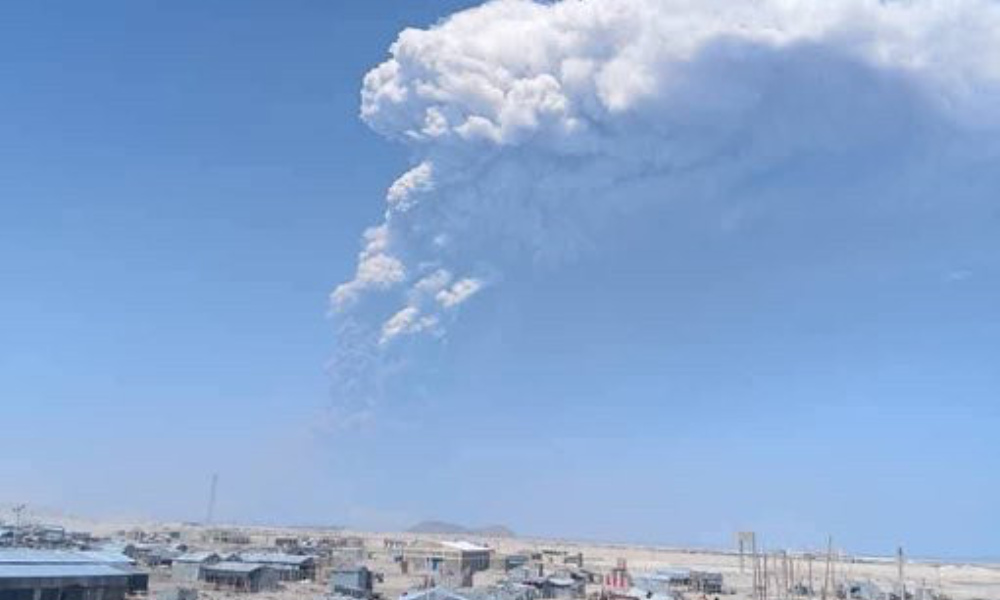 Watch Video: Hayli Gubbi Shield Volcano In Ethiopia Erupts Explosively ...
